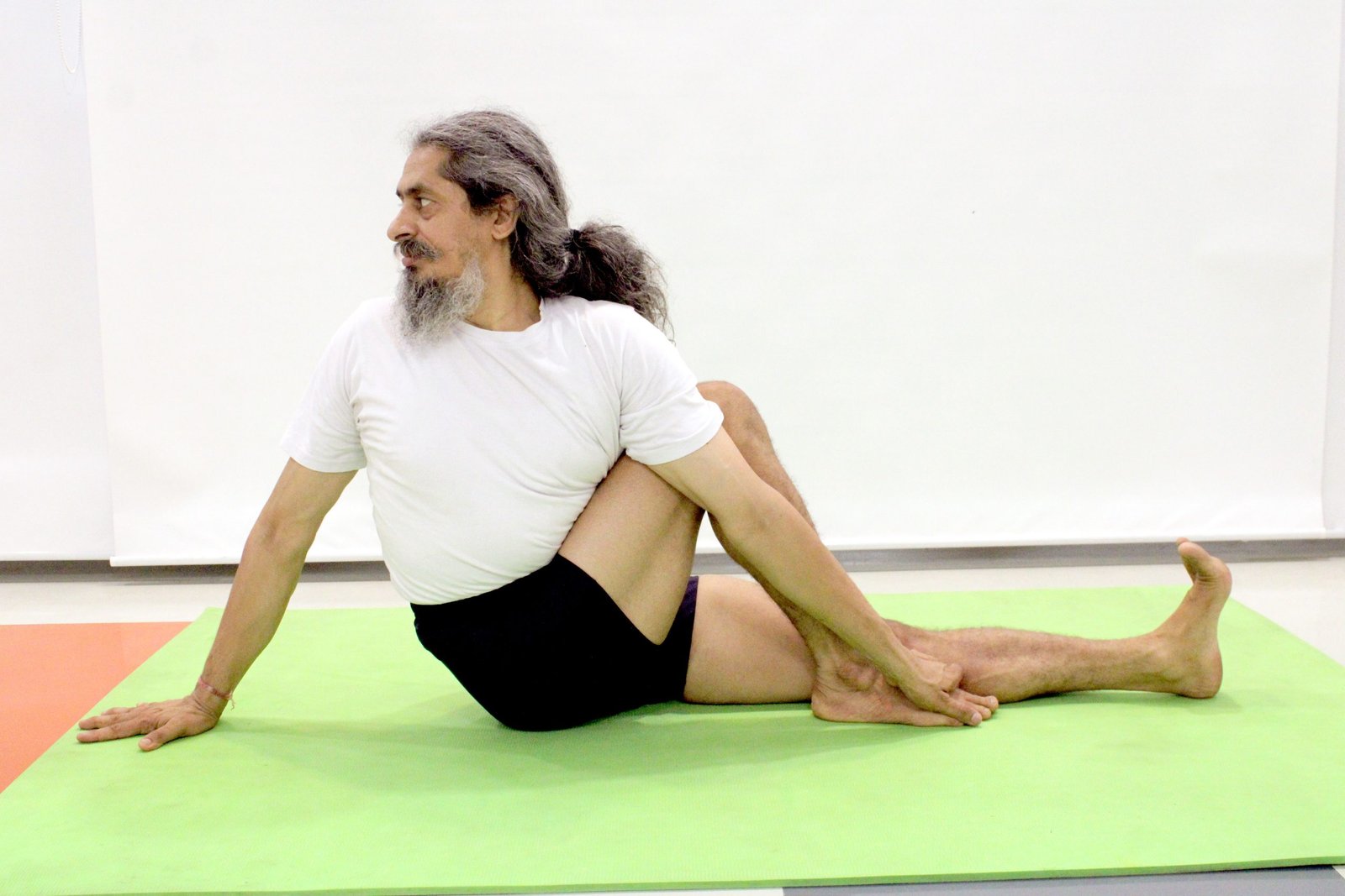 Vakrasana: Your Natural Remedy for Diabetes and Digestive Health
